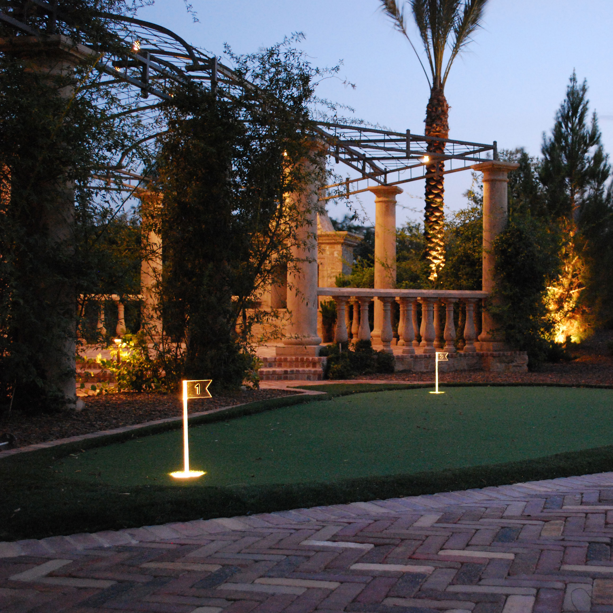 Low Voltage Cast Brass Golf Putting Light | AQLighting